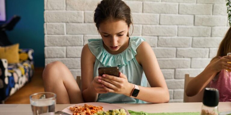 How Does Social Media Influence Eating Disorders?
